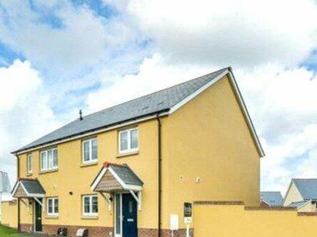 3 Bedroom Semi detached House For Sale In Crediton Road, Okehampton
