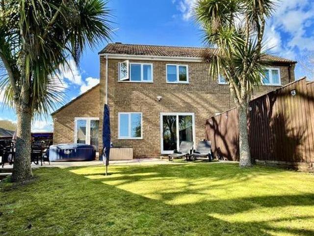 3 Bedroom Semi detached House For Sale In Creekmoor, Poole