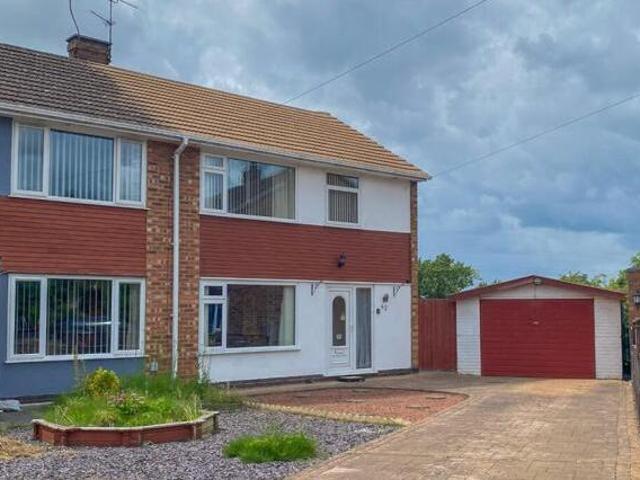 3 Bedroom Semi detached House For Sale In Crick