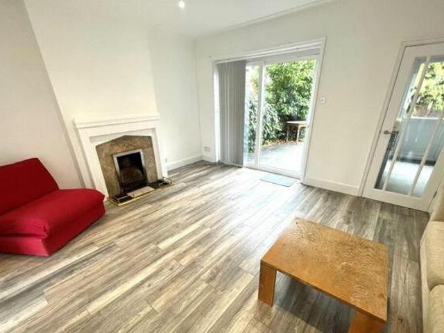 3 Bedroom Semi detached House For Sale In Cricklewood