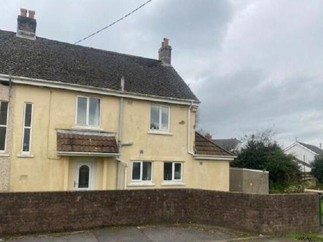 3 Bedroom Semi detached House For Sale In Cwmllynfell