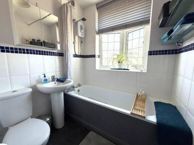 3 bedroom semi detached house for sale in Culverhouse Road, Saints Area, Luton, Bedfordshire, LU3 1PY, LU3
