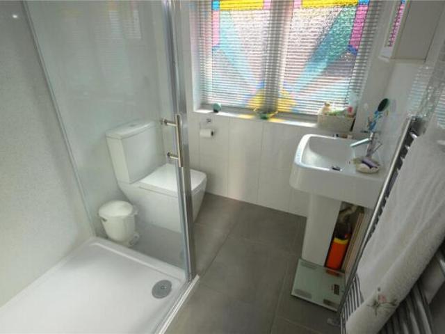 3 bedroom semi detached house for sale in Cutenhoe Road, Luton, Bedfordshire, LU1