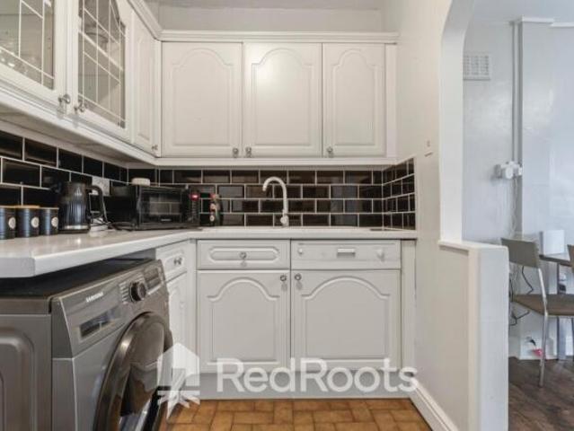 3 bedroom semi detached house for sale in Danesway, Doncaster, South Yorkshire, DN5