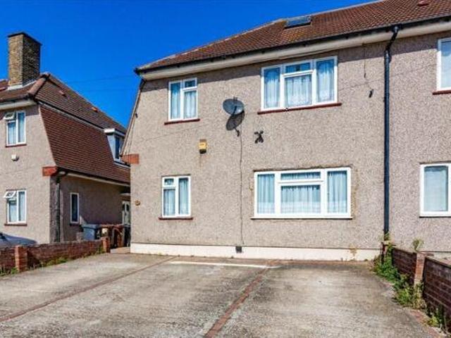3 Bedroom Semi detached House For Sale In Dagenham