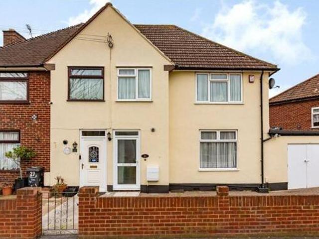 3 Bedroom Semi detached House For Sale In Dagenham