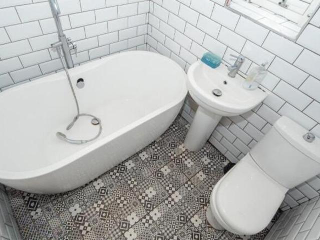 3 bedroom semi detached house for sale in Daleside Avenue, Pudsey, LS28 8HB, LS28