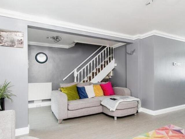 3 Bedroom Semi detached House For Sale In Dartford, Kent