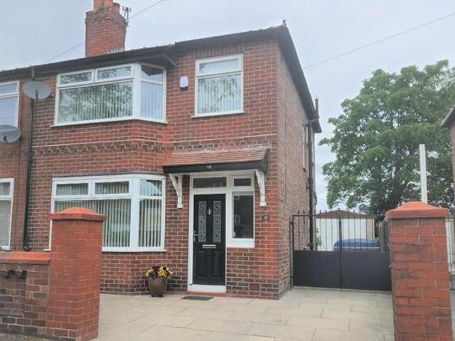 3 Bedroom Semi detached House For Sale In Denton