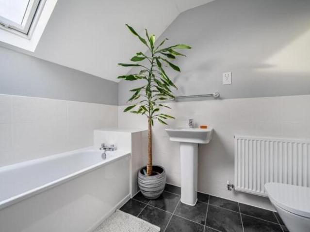3 bedroom semi detached house for sale in Deacon Way, Guildford, GU3
