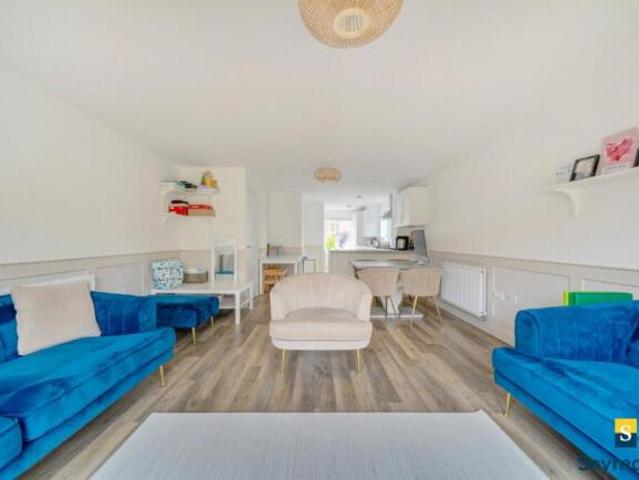 3 bedroom semi detached house for sale in Deacon Way, Guildford, Surrey, GU3