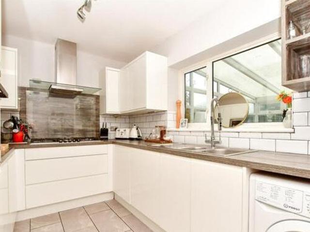 3 Bedroom Semi detached House For Sale In Deal