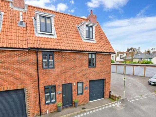 3 Bedroom Semi detached House For Sale In Deal