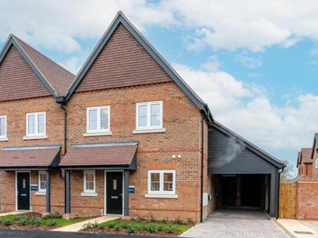 3 Bedroom Semi detached House For Sale In Deanfield Park, Ickford