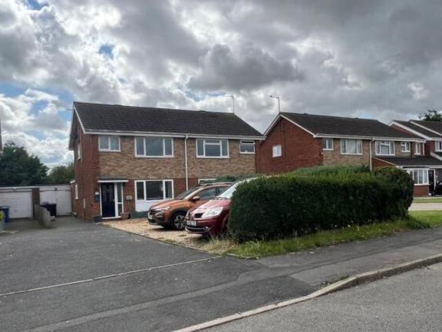 3 Bedroom Semi detached House For Sale In Deanshanger