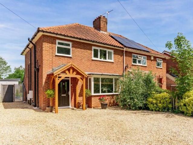 3 bedroom semi detached house for sale in Dereham Road, New Costessey, NR5