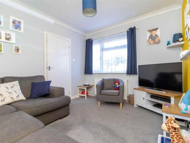 3 bedroom semi detached house for sale in Dominion Road, Worthing, BN14
