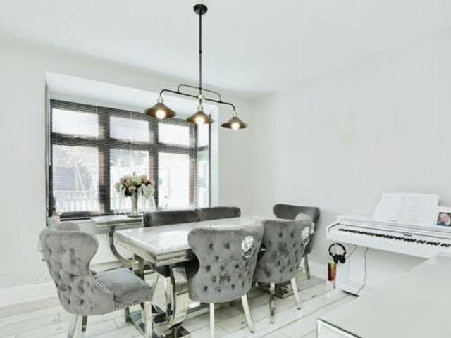 3 Bedroom Semi detached House For Sale In Doncaster