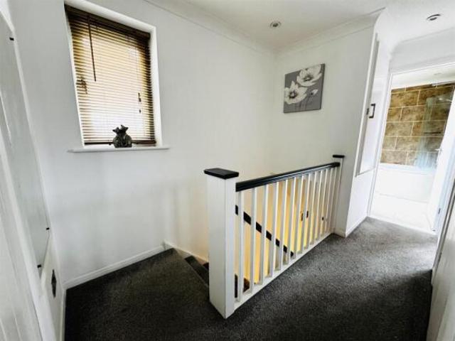 3 bedroom semi detached house for sale in Donegal Road, Ipswich, IP1