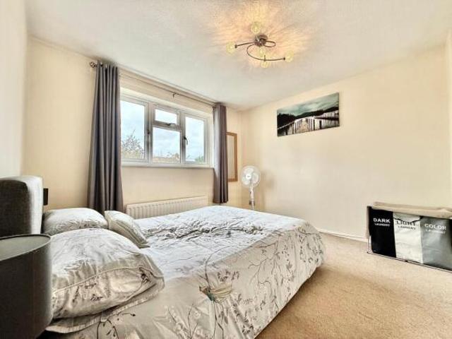 3 bedroom semi detached house for sale in Donegal Road, Ipswich, IP1