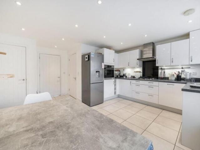 3 bedroom semi detached house for sale in Doric Avenue, Chineham Basingstoke RG24 8NW, RG24