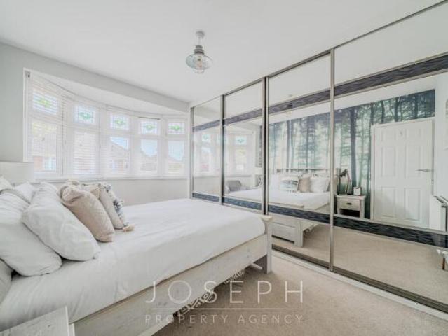 3 bedroom semi detached house for sale in Dorset Close, Ipswich, IP4