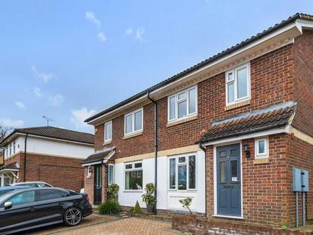 3 Bedroom Semi detached House For Sale In Downley, Buckinghamshire