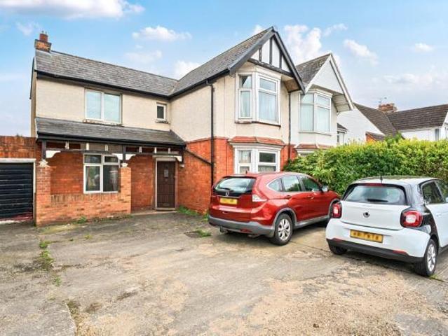 3 bedroom semi detached house for sale in Drove Road, Swindon, SN1