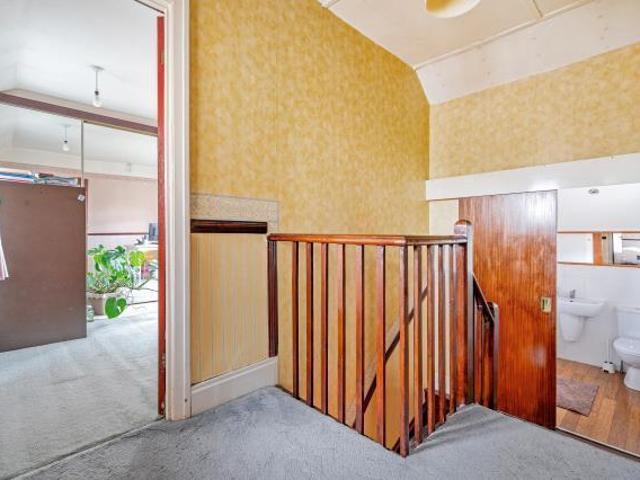 3 bedroom semi detached house for sale in Drove Road, Swindon, SN1