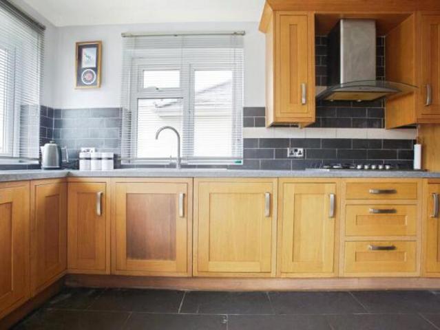 3 bedroom semi detached house for sale in Drove Road, Southampton, SO19