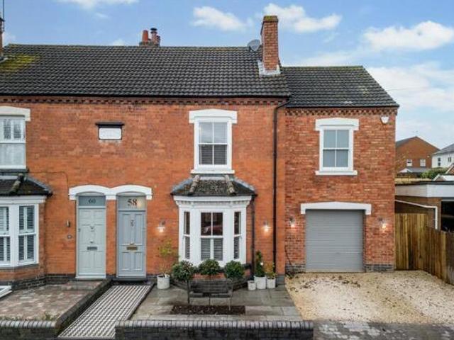 3 Bedroom Semi detached House For Sale In Droitwich