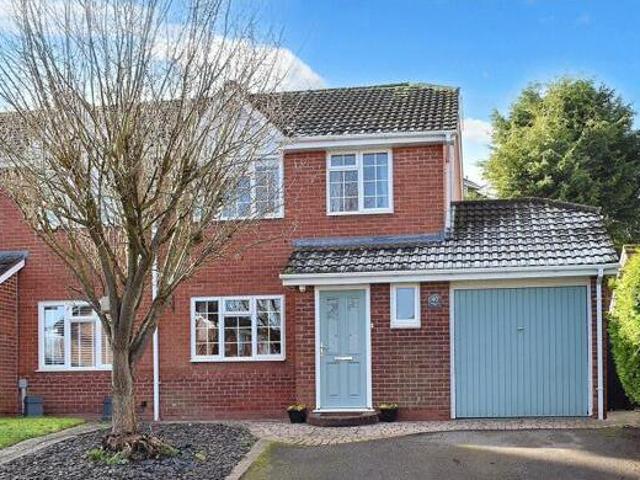 3 Bedroom Semi detached House For Sale In Droitwich, Worcestershire