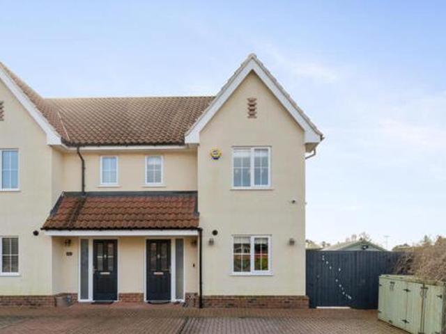 3 Bedroom Semi detached House For Sale In Dunmow, Essex