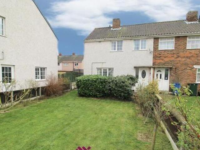 3 Bedroom Semi detached House For Sale In Dunscroft, Doncaster