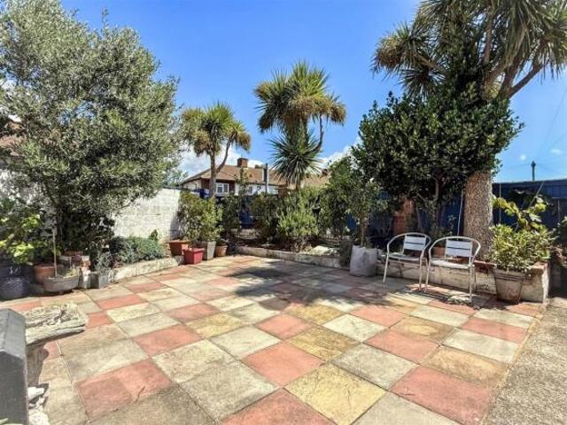 3 bedroom semi detached house for sale in Ecmod Road, Eastbourne, BN22