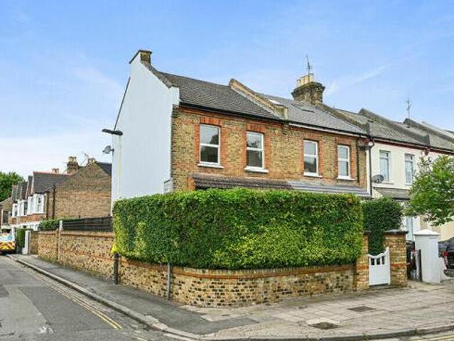 3 Bedroom Semi detached House For Sale In Ealing, London