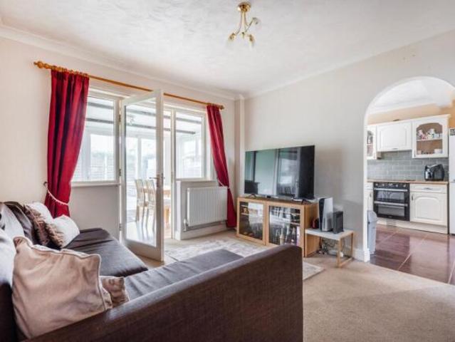3 bedroom semi detached house for sale in Earlham Green Lane, Norwich, NR5