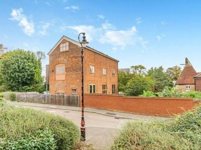 3 Bedroom Semi detached House For Sale In East Malling