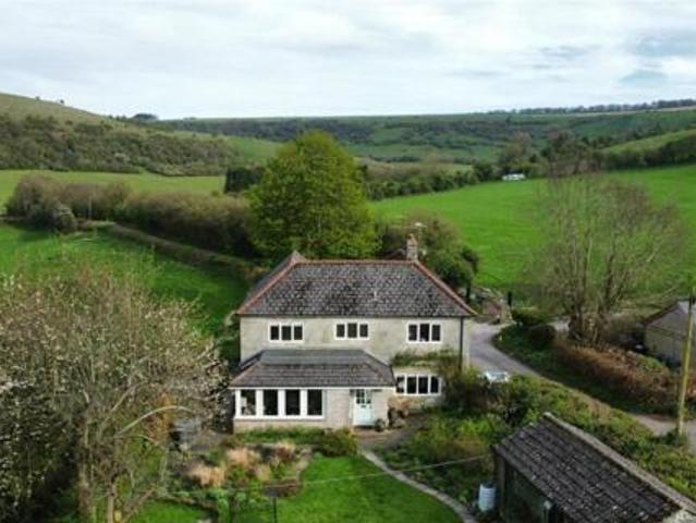 3 Bedroom Semi detached House For Sale In East Melbury, Shaftesbury