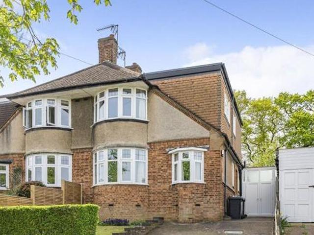 3 Bedroom Semi detached House For Sale In East Barnet