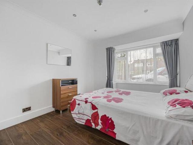 3 bedroom semi detached house for sale in Egerton Road, Reading RG2