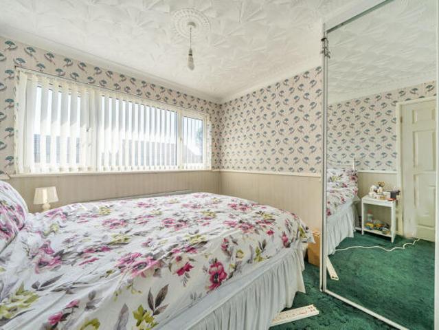 3 bedroom semi detached house for sale in Eden Walk, Bletchley Milton Keynes, MK3