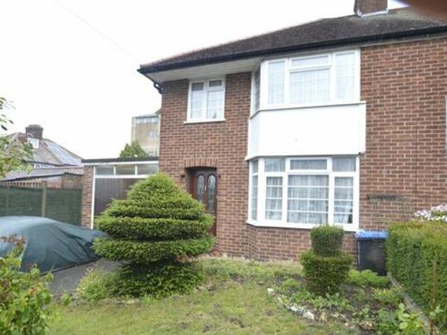 3 Bedroom Semi detached House For Sale In Edgware, Middlesex
