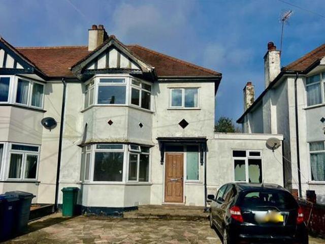 3 Bedroom Semi detached House For Sale In Edgware