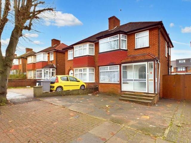 3 Bedroom Semi detached House For Sale In Edgware