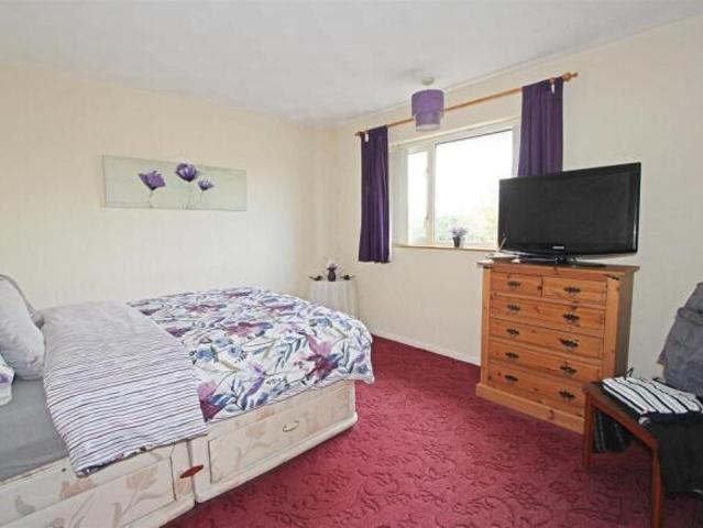 3 bedroom semi detached house for sale in Edinburgh Avenue, Werrington, Peterborough, PE4