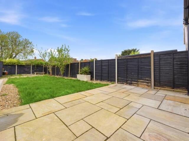 3 bedroom semi detached house for sale in Elm Avenue, Caddington, Luton, Bedfordshire, LU1