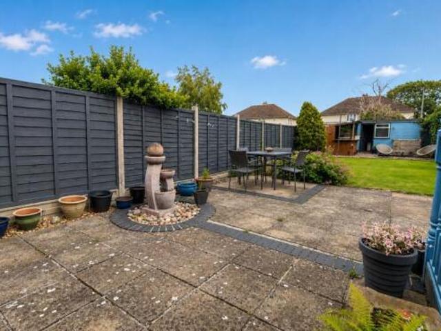 3 bedroom semi detached house for sale in Elmbridge Road, Gloucester, Gloucestershire, GL2