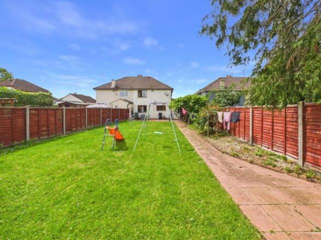 3 bedroom semi detached house for sale in Elmleaze, Gloucester, Gloucestershire, GL2