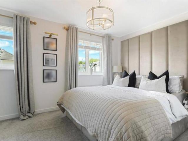 3 bedroom semi detached house for sale in Elder Drive, Moodiesburn, Glasgow, Lanarkshire, G69